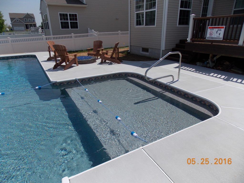 Lounger Ledge by Paradise Pool and Spa LLC